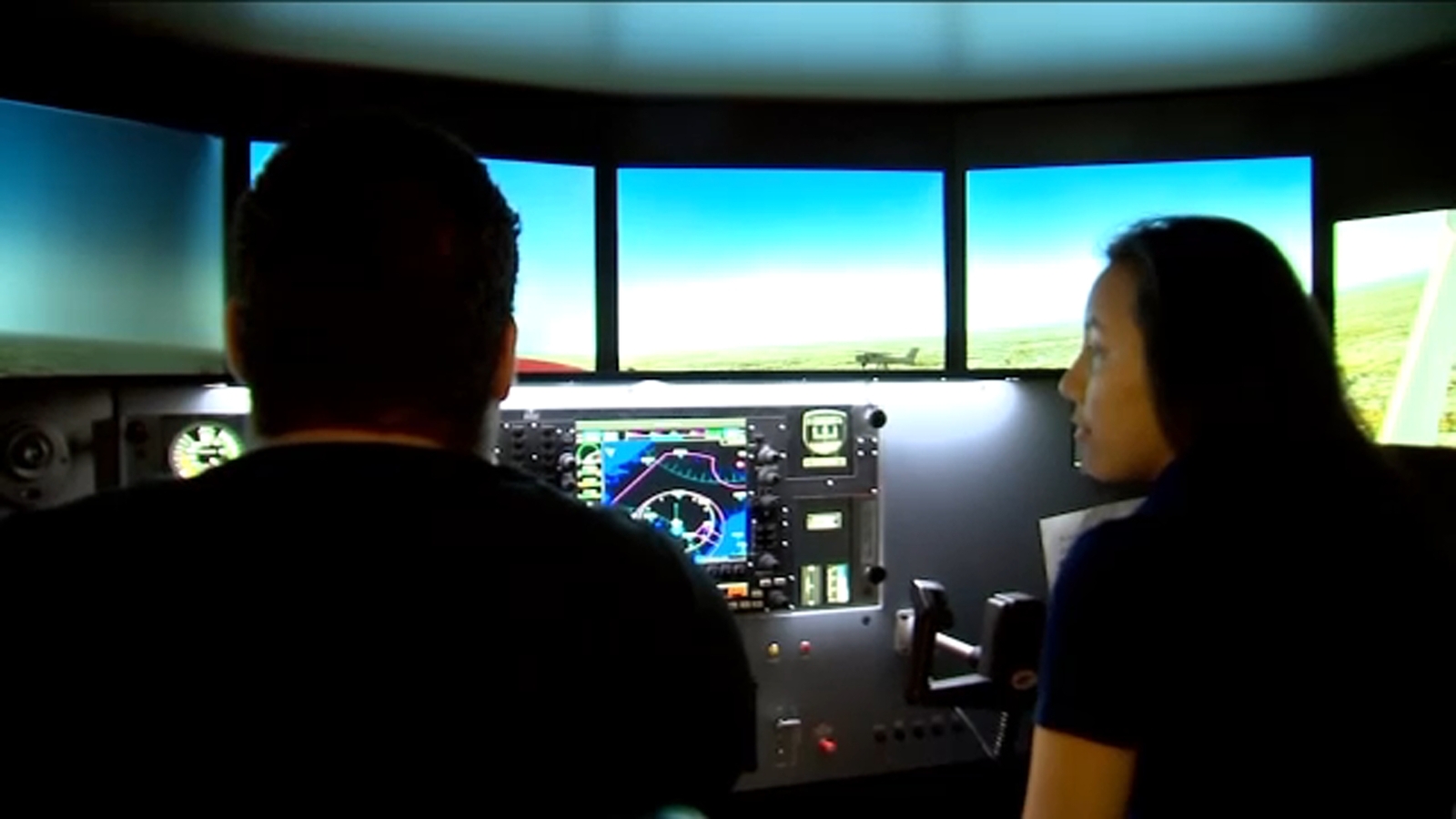 Vaughn College's flight simulator training pilots, air traffic ...