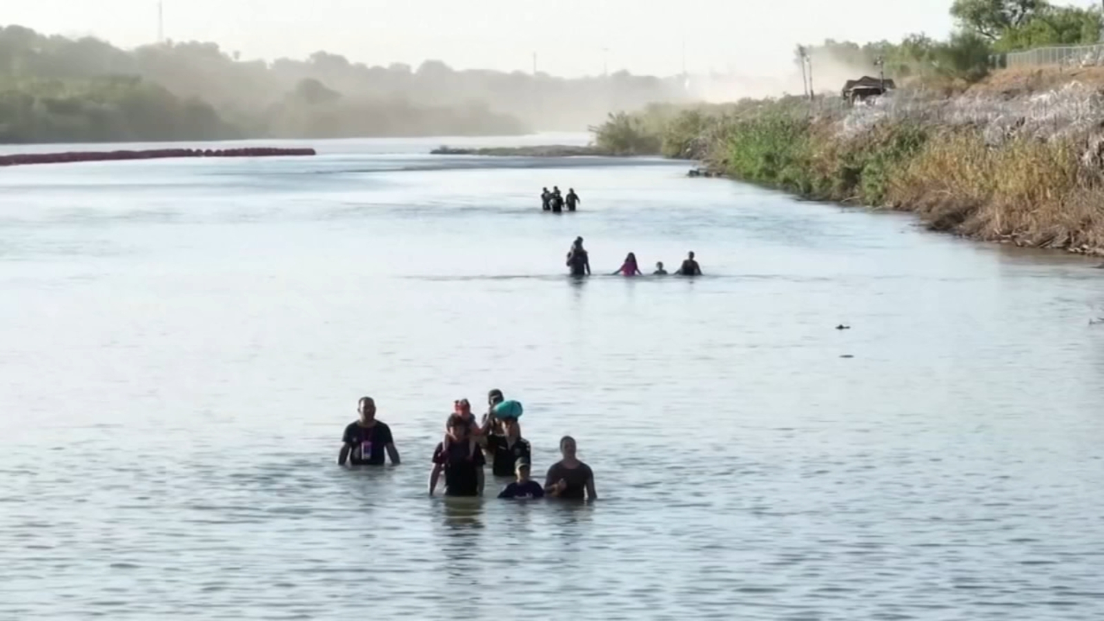 Families being separated at US border in policy escalation - ABC13 Houston