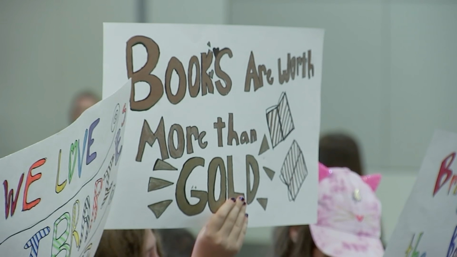 Houston ISD Superintendent Mile Miles gets OK to approve contracts up ...