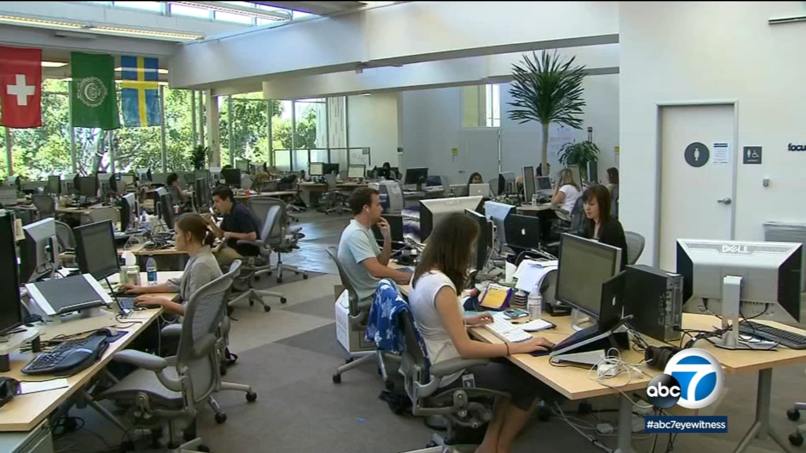 What to know about workplace etiquette as a new hire just out of school ...