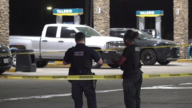 Houston shooting: Man shot by security guard after trying to break into ...