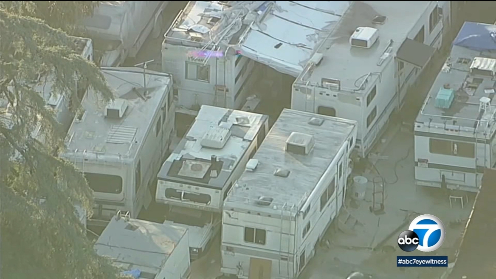 More than a dozen RVs remain on Sylmar lot weeks after judge ordered ...