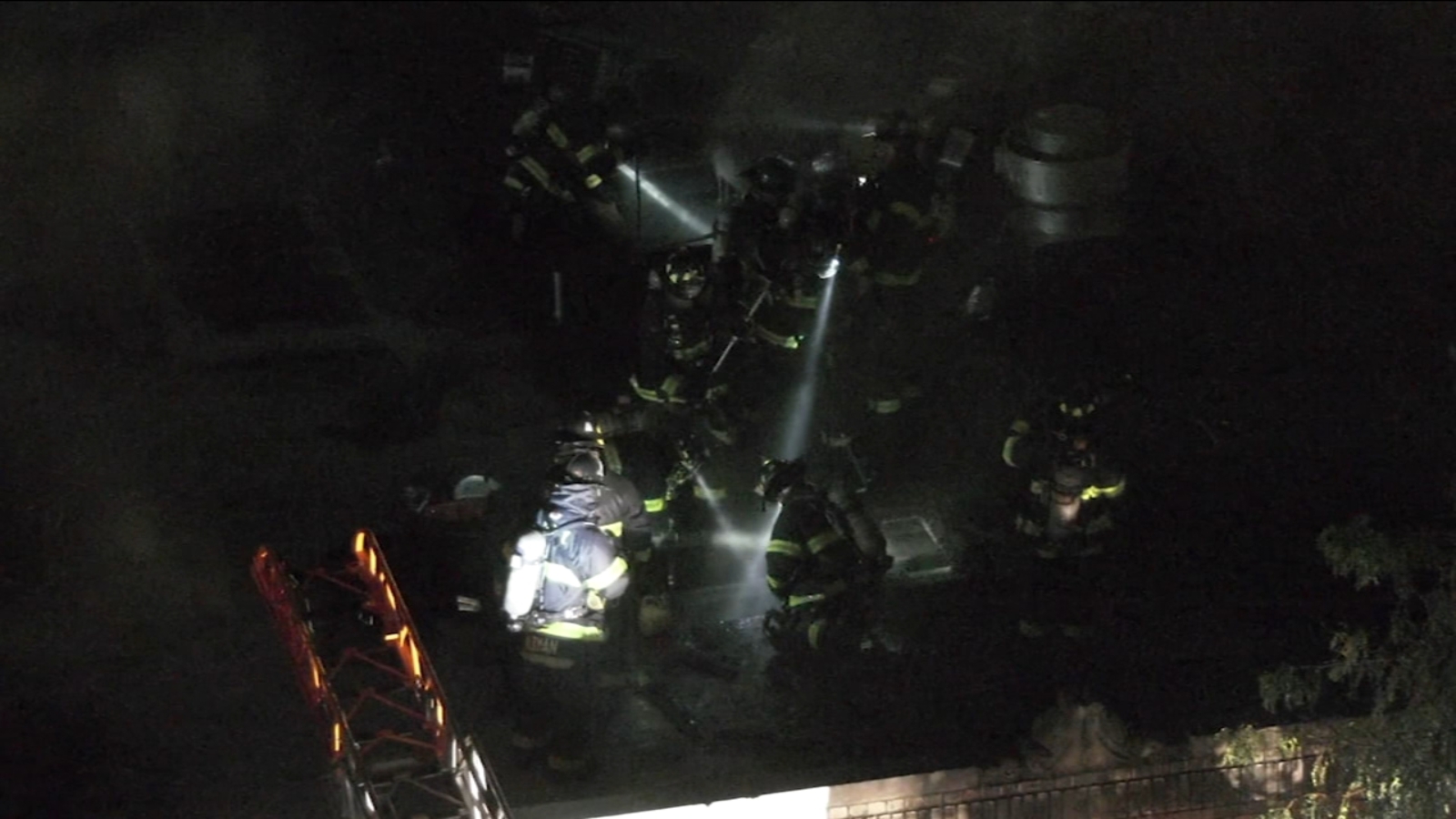 Fire in Inwood burns through multiple businesses; no injuries reported ...