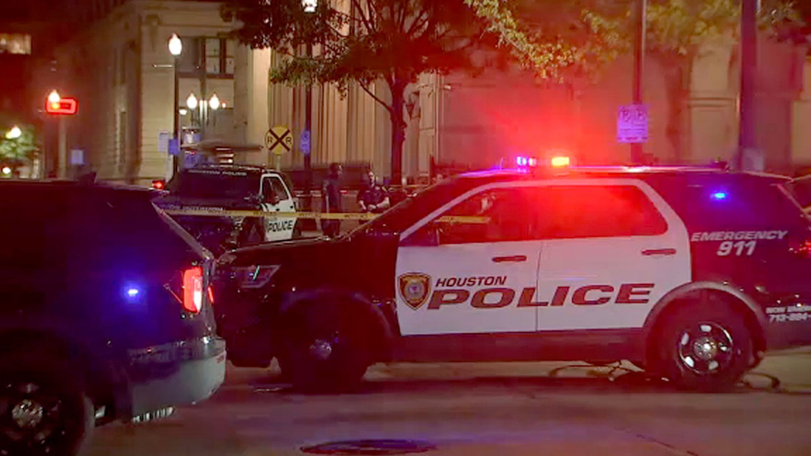 Woman in her 20s dies during downtown Houston outing with friends when ...