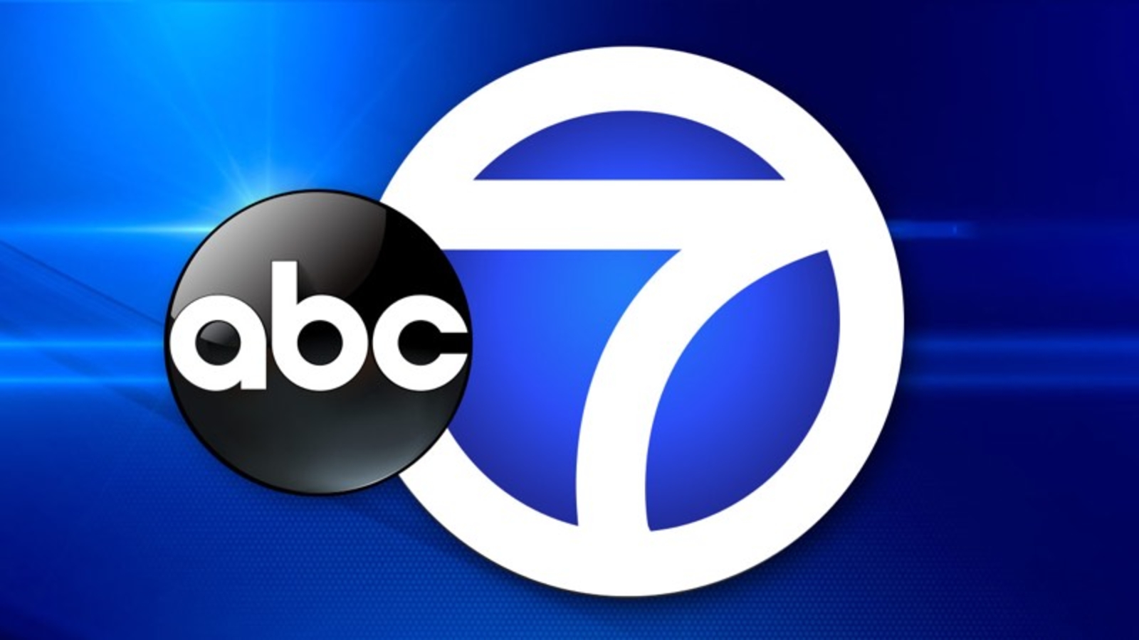 Exclusive Off Duty Officer Accused Of Pulling Gun On Deliverymen On