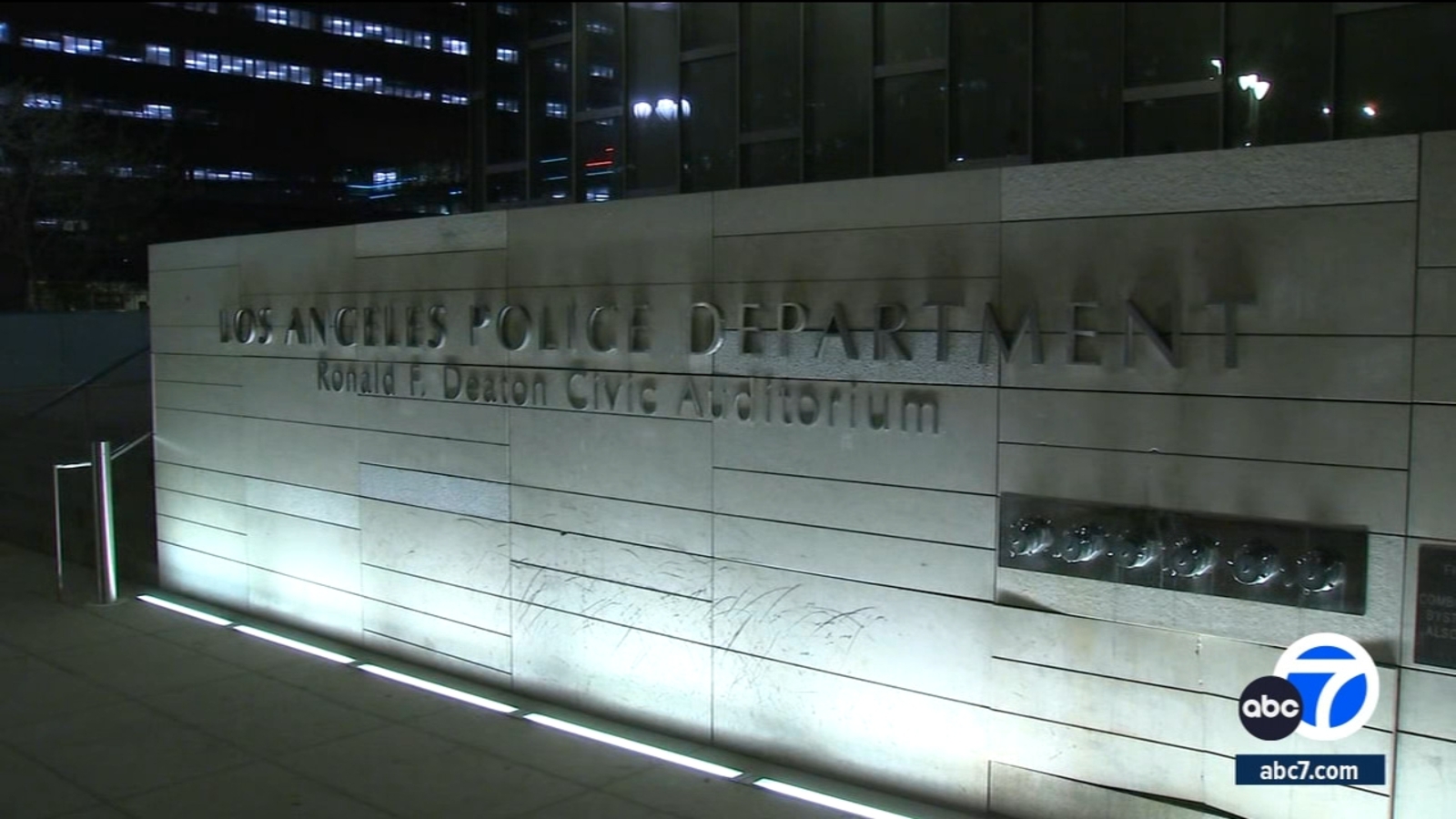 LAPD officer charged with embezzlement for allegedly fraudulently ...