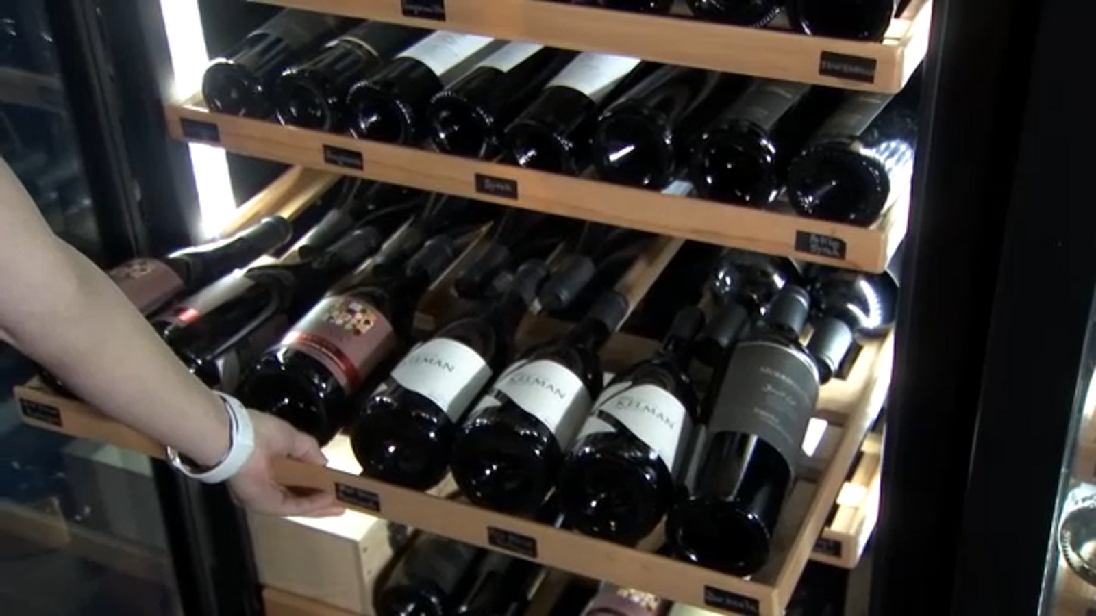 Wine bar in Merced bringing international flavor - ABC30 Fresno