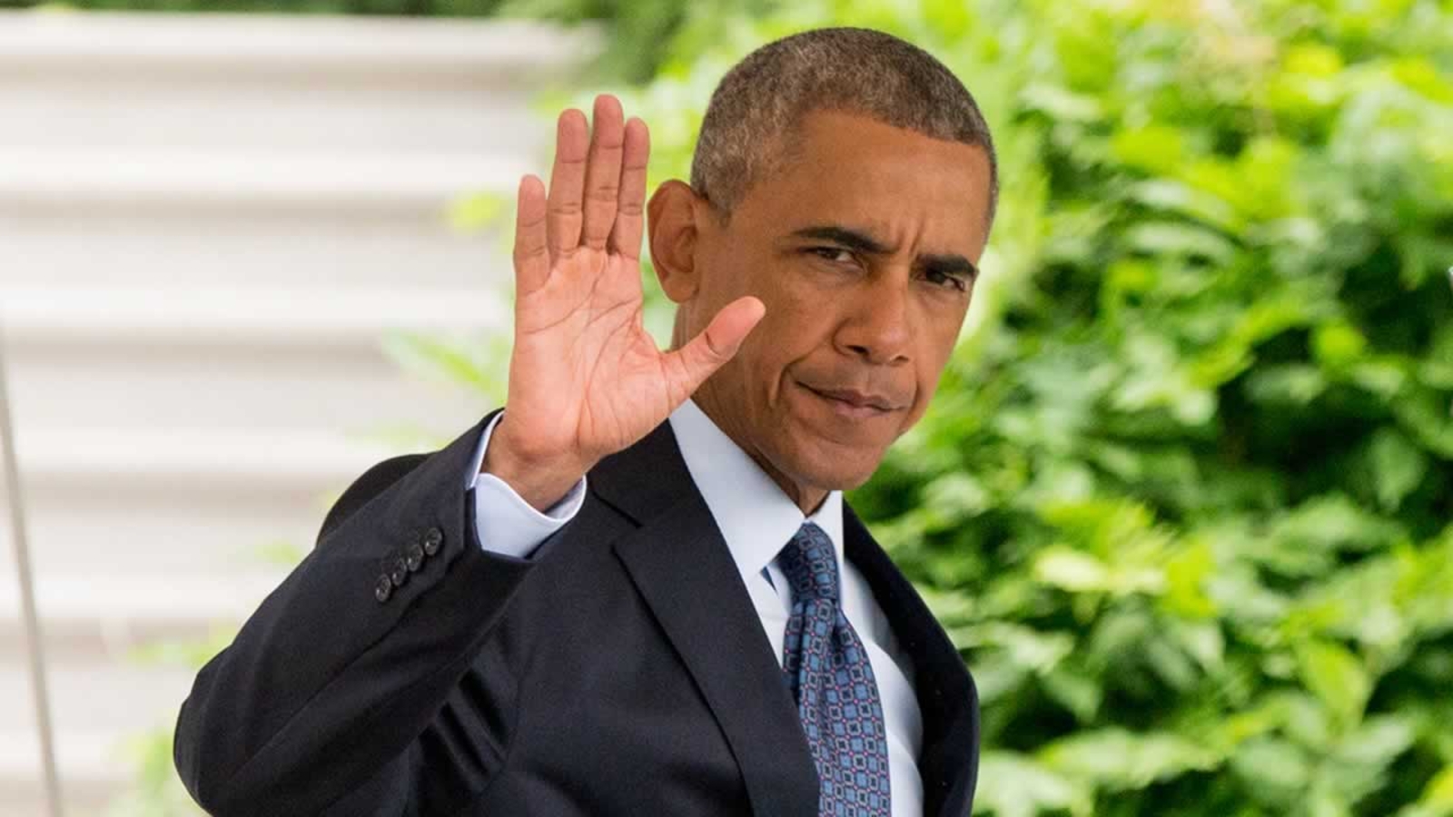 President Obama visits families of Orlando shooting victims - ABC7 San ...