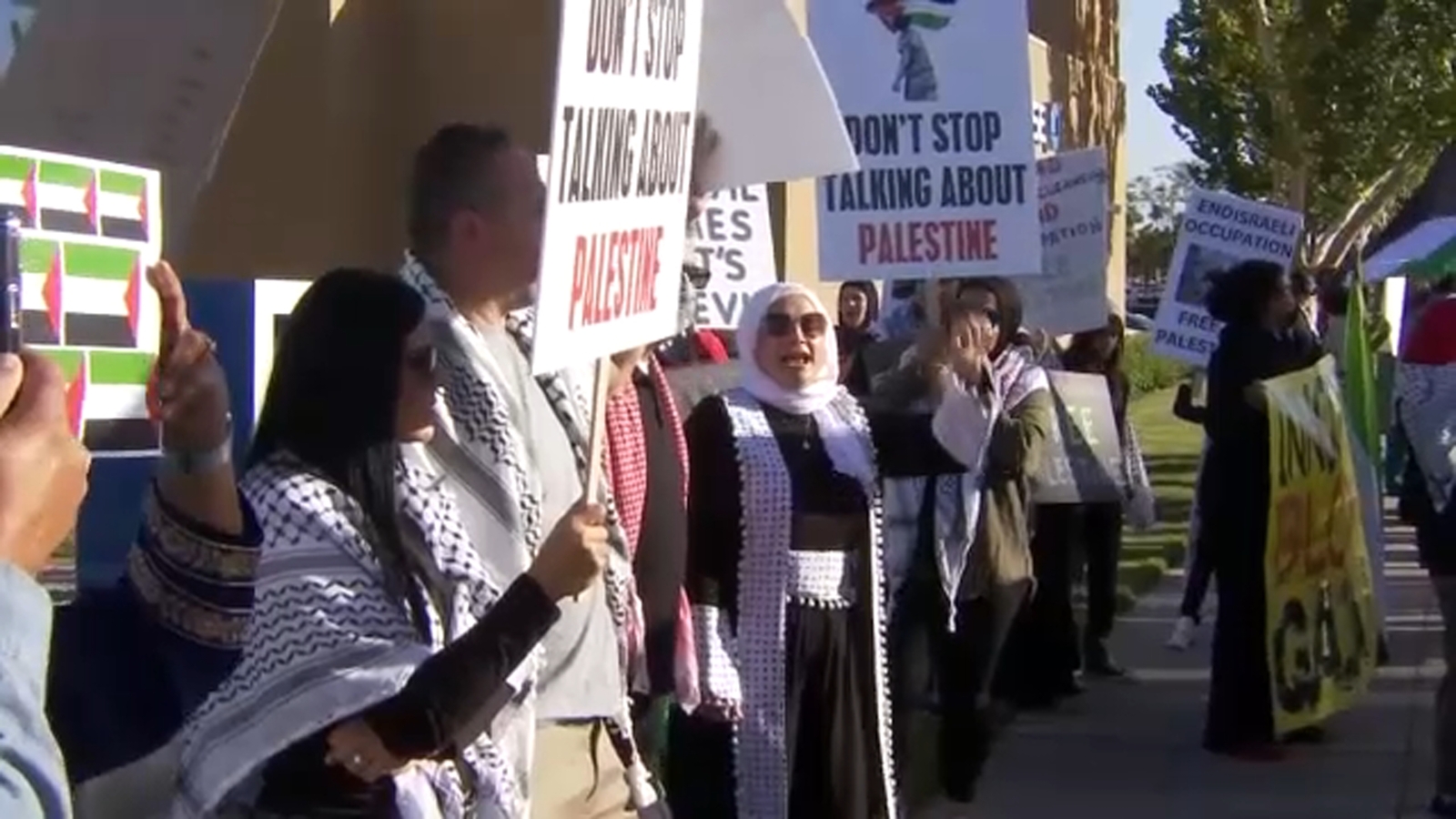 Gathering held in northeast Fresno in support of Palestinians - ABC30 ...