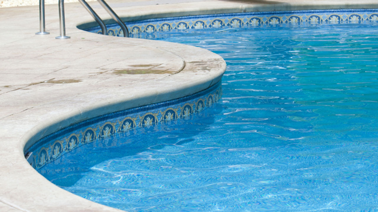 Girl dies in apparent accidental drowning at Westmont hotel swimming ...