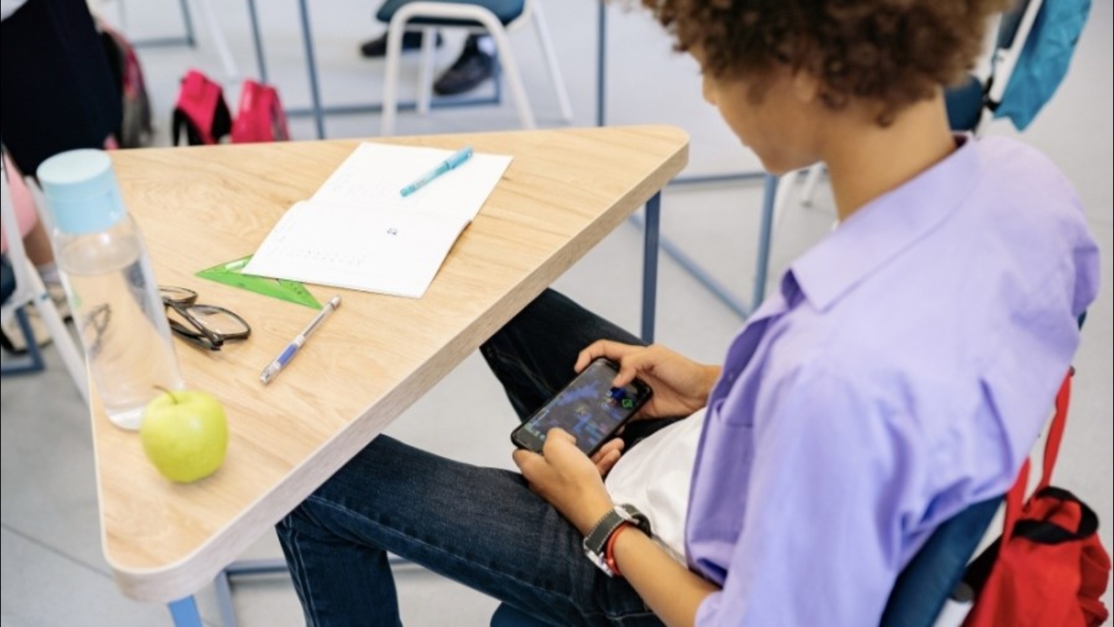 Pre-K-6 grade students in Conroe Independent School District won't be able to use their phones ...