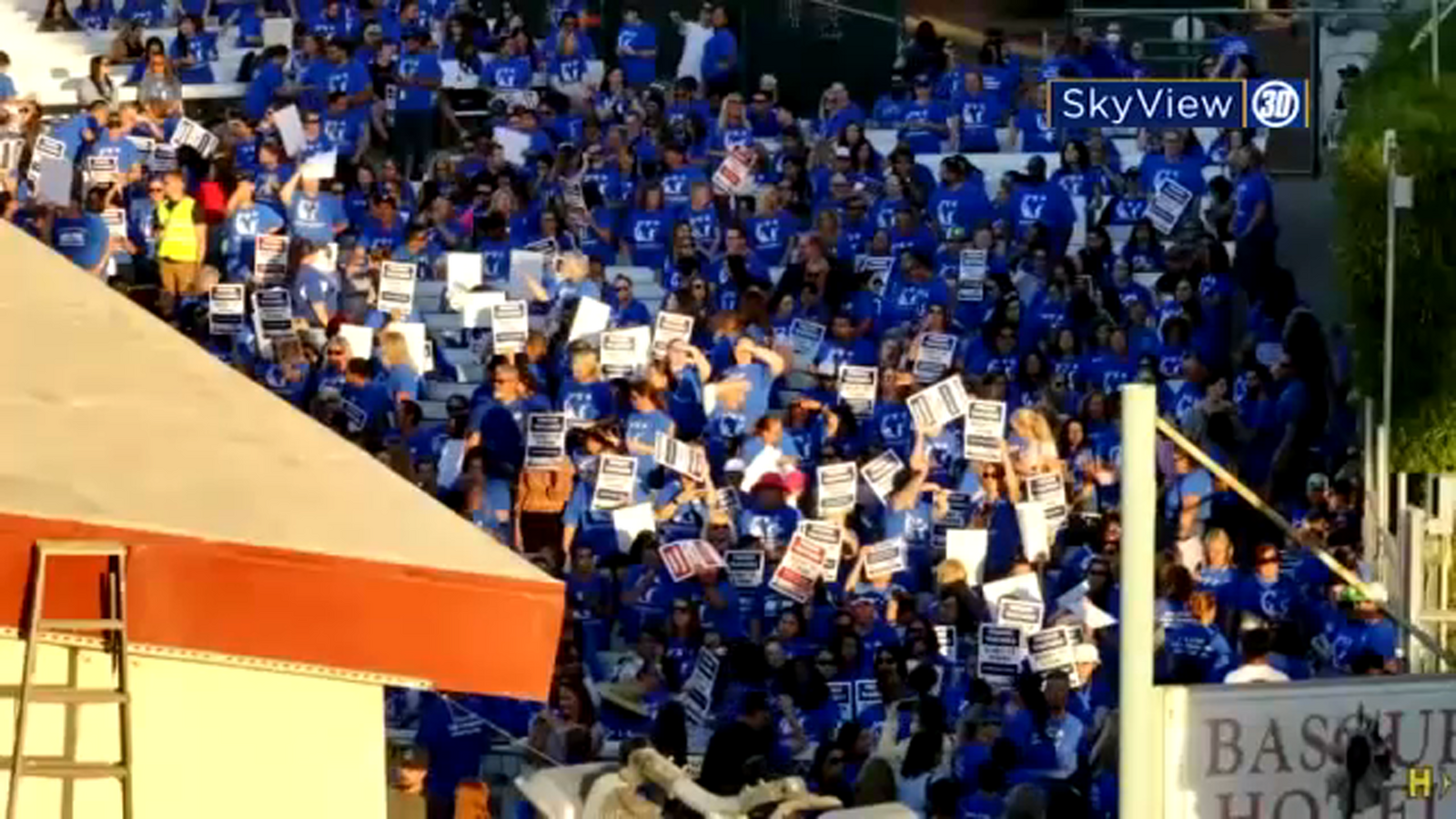 Fresno Teachers Association members vote to authorize strike - ABC30 Fresno