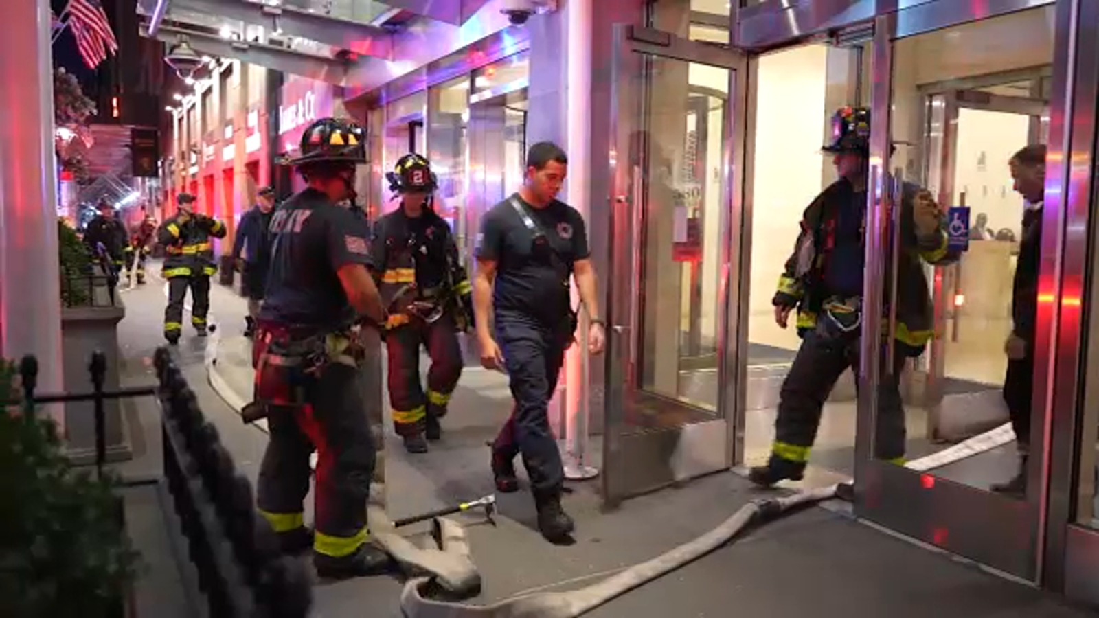 Customer freed after being trapped inside locked vault at Midtown ...