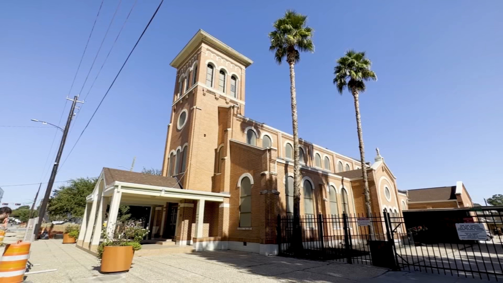 East End Catholic Church a symbol of community - ABC13 Houston