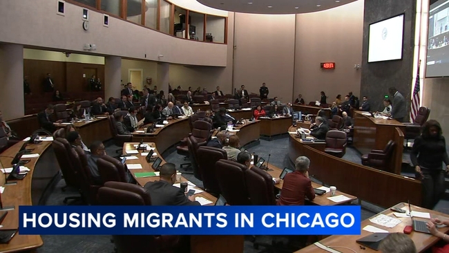 Migrant crisis Chicago: Mayor Johnson to visit DC as tensions rise at ...