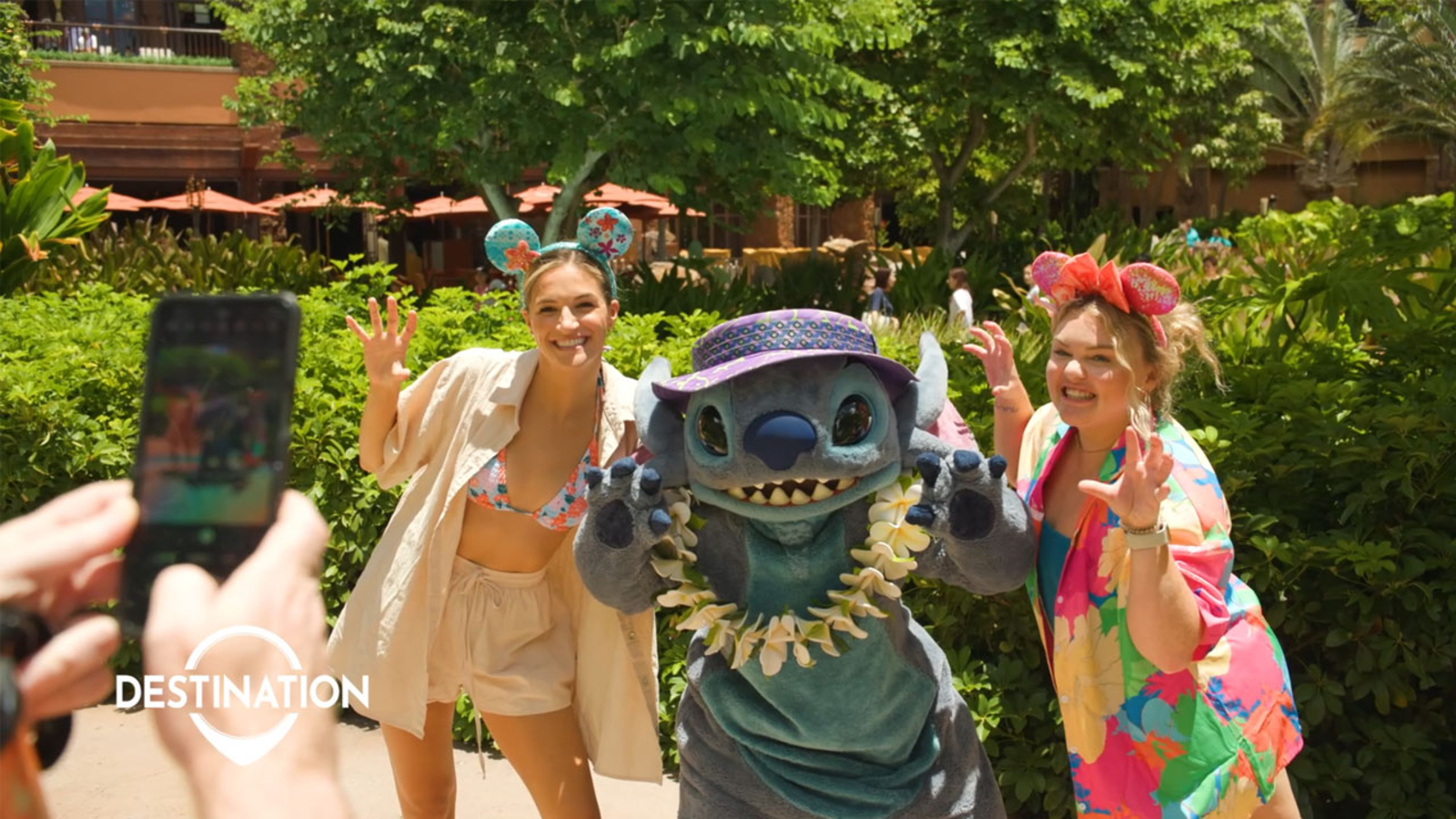 American Idol's Grace Leer visits Aulani, Disney's Resort and Spa ...
