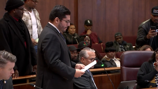 Chaotic Chicago City Council meeting disrupted; Ald. Carlos Ramirez ...