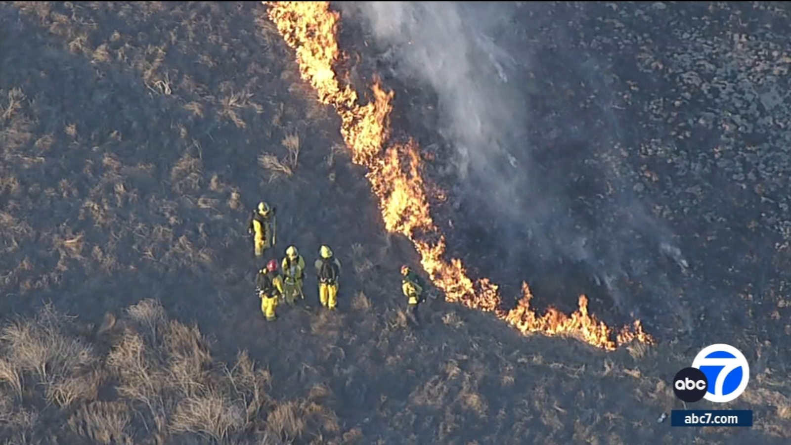 Brush fire breaks out off southbound 15 Freeway in Eastvale - ABC7 Los ...