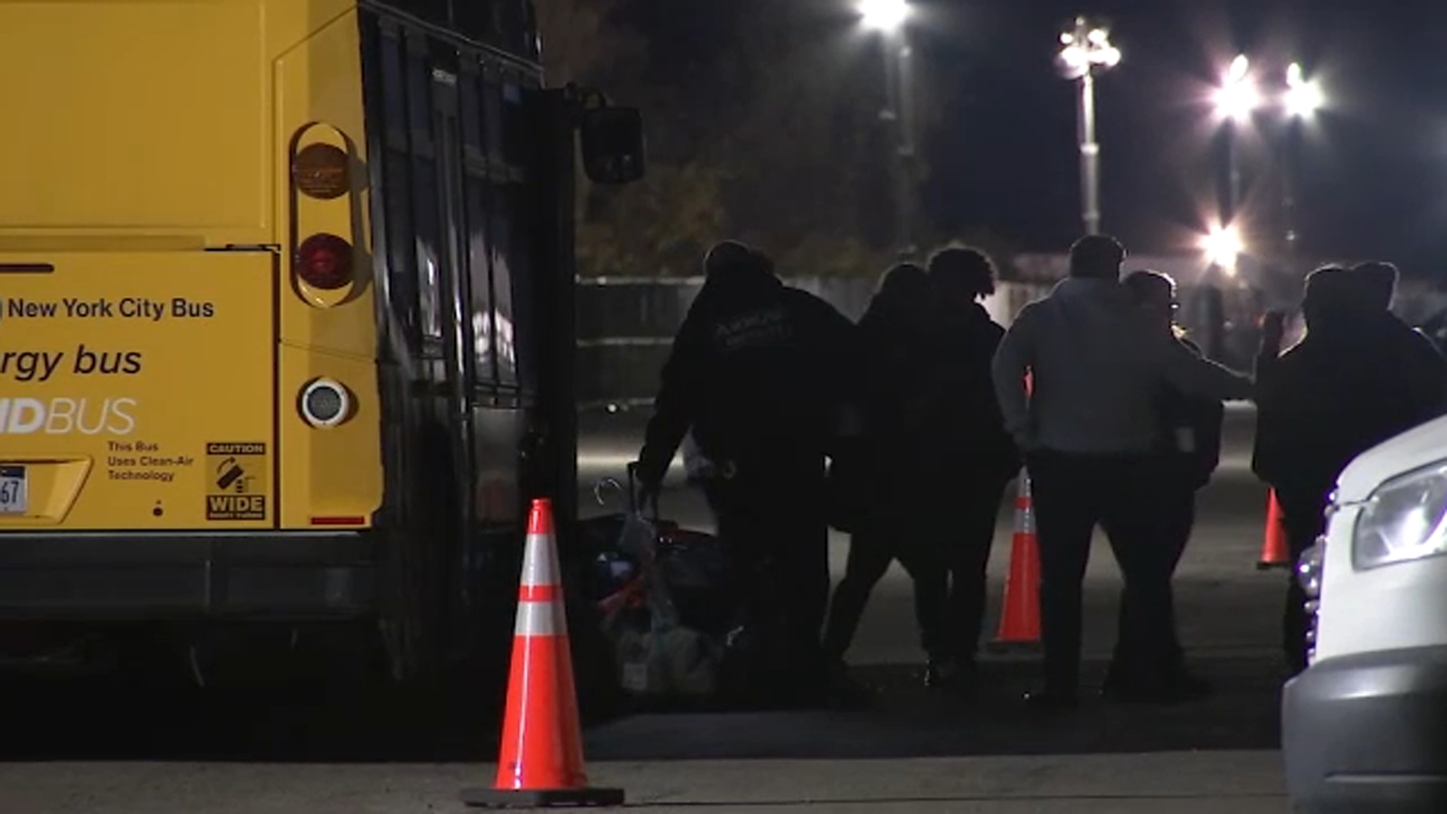 Mayor Adams weighs in on migrant crisis at Floyd Bennett Field as ...