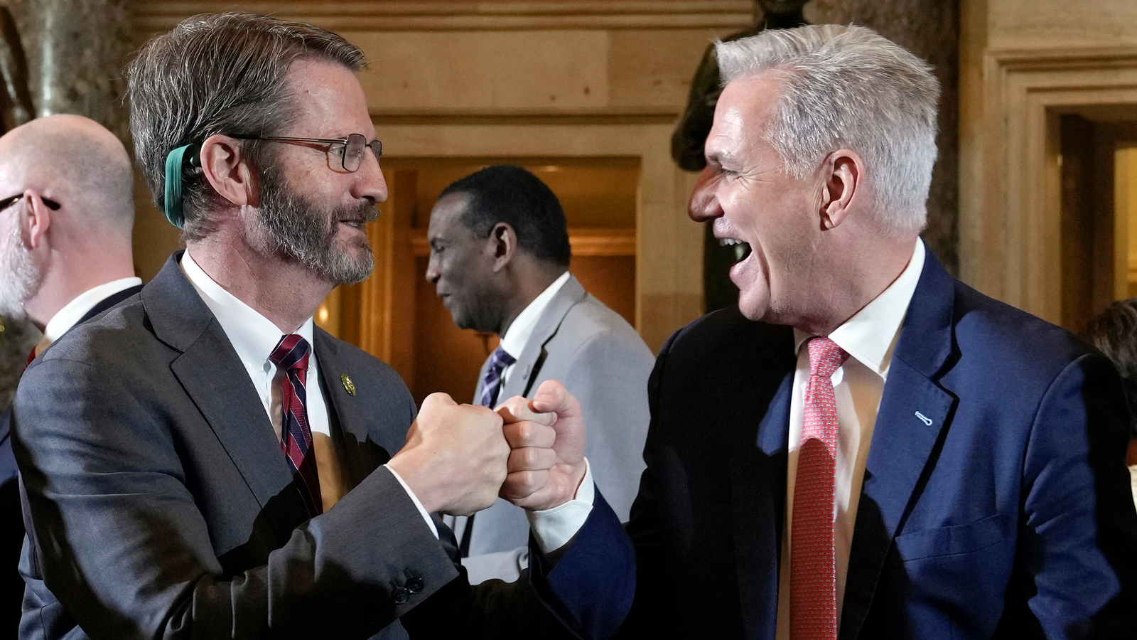 Tim Burchett: GOP lawmaker claims former speaker Kevin McCarthy elbowed ...