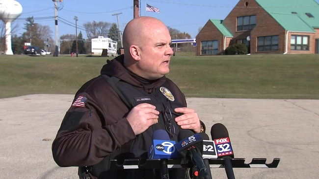 Johnsburg police say 1 in custody after standoff in McHenry County near ...