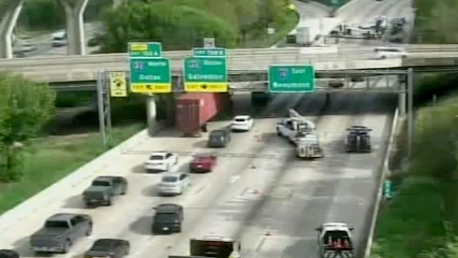 Why Houston Avenue bridge gets hit? TxDOT explains 3 potential reasons ...