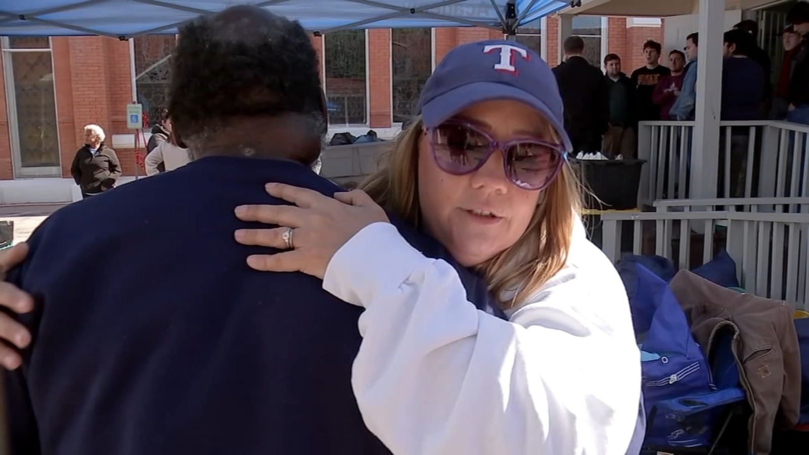 Moving Waters provides showers, meals for Houston's homeless - ABC13 ...
