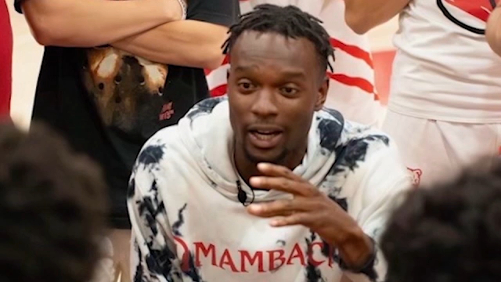 Burroughs High School boys basketball team rallies for head coach ...