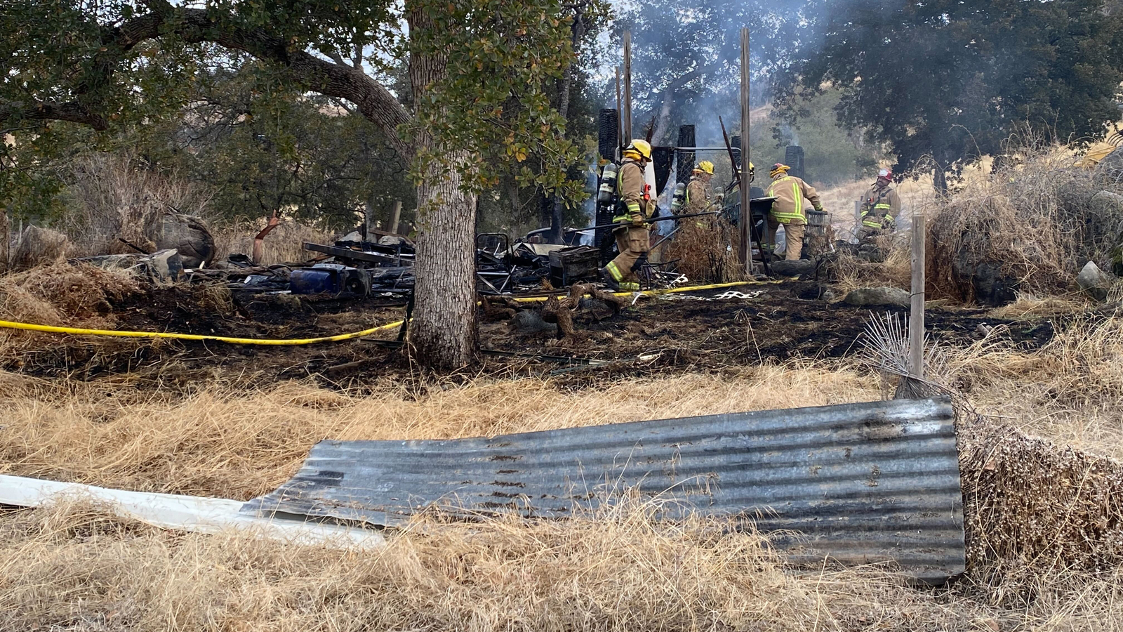 1 person found dead after mobile home fire in Yokuts Valley, officials say - ABC30 Fresno