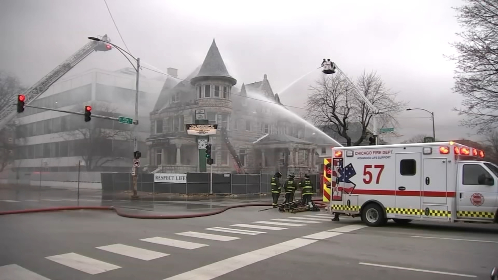 Bronzeville, Chicago fire: Police investigating Swift Mansion fire as ...