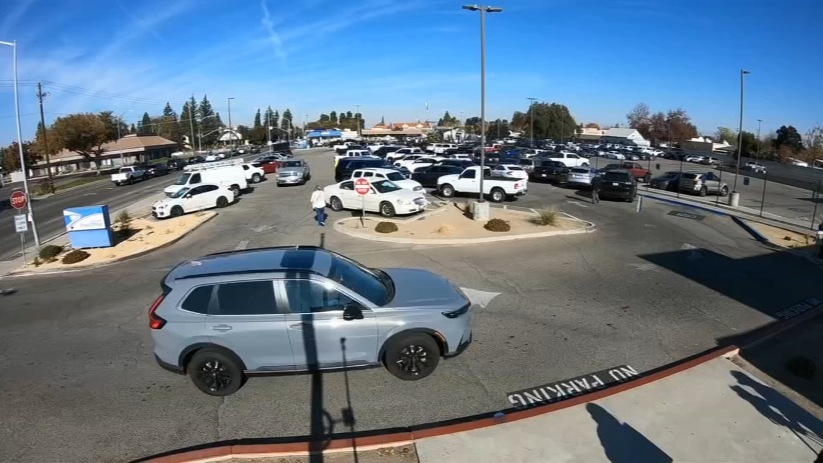 Handling the holiday rush and mail theft - ABC30 Fresno