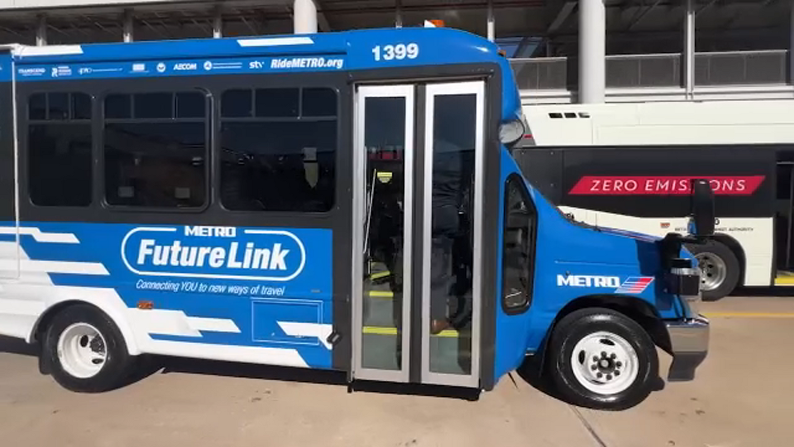 Autonomous vehicles in Houston: METRO unveils new public transit ...