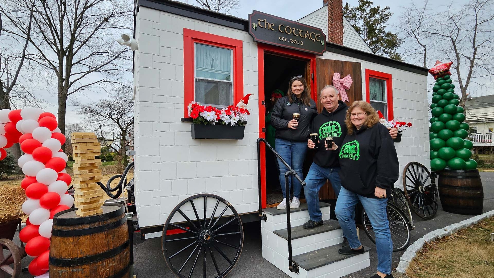'Park A Pub': Pa. Irishman builds pub on wheels that you can rent ...