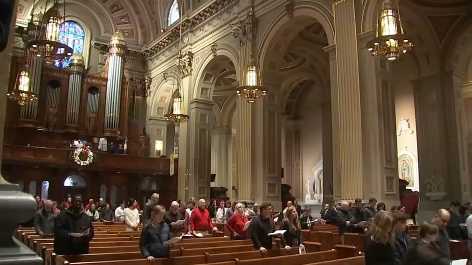 People across Philadelphia celebrate Christmas Day with touching ...