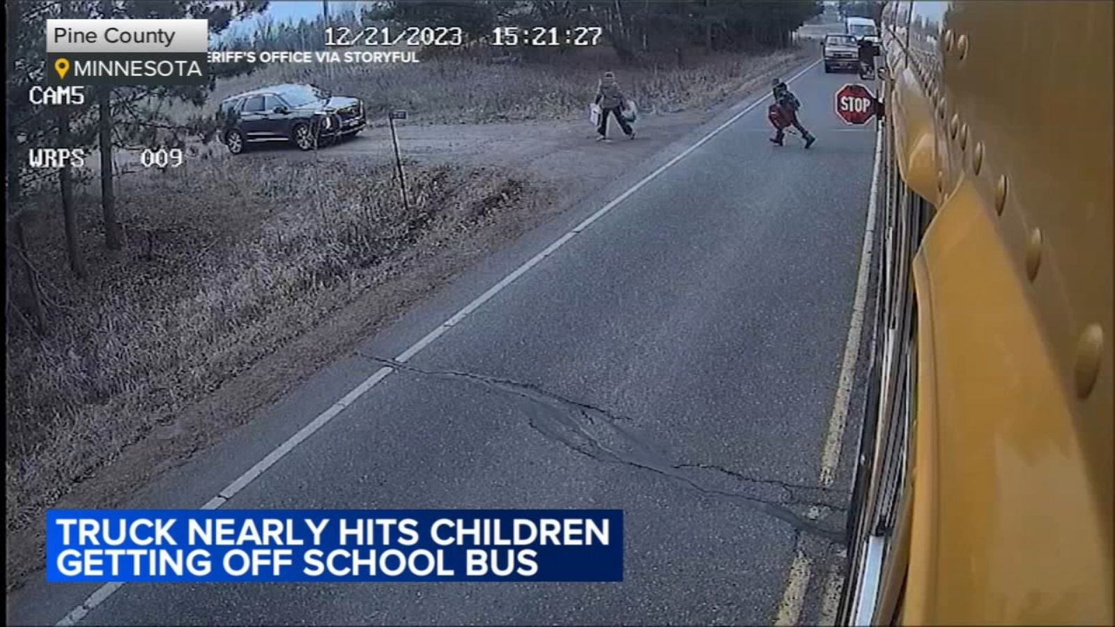 Schoolchildren narrowly avoid impatient driver of Red Ford Ranger truck ...