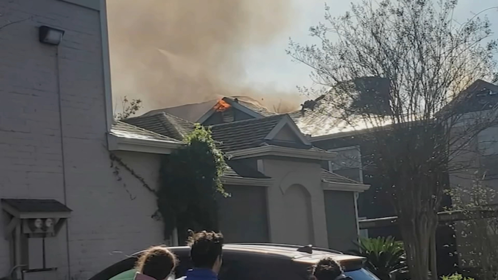 Victims of Dec. 25 fire at Woodway Garden Townhomes say their burned ...