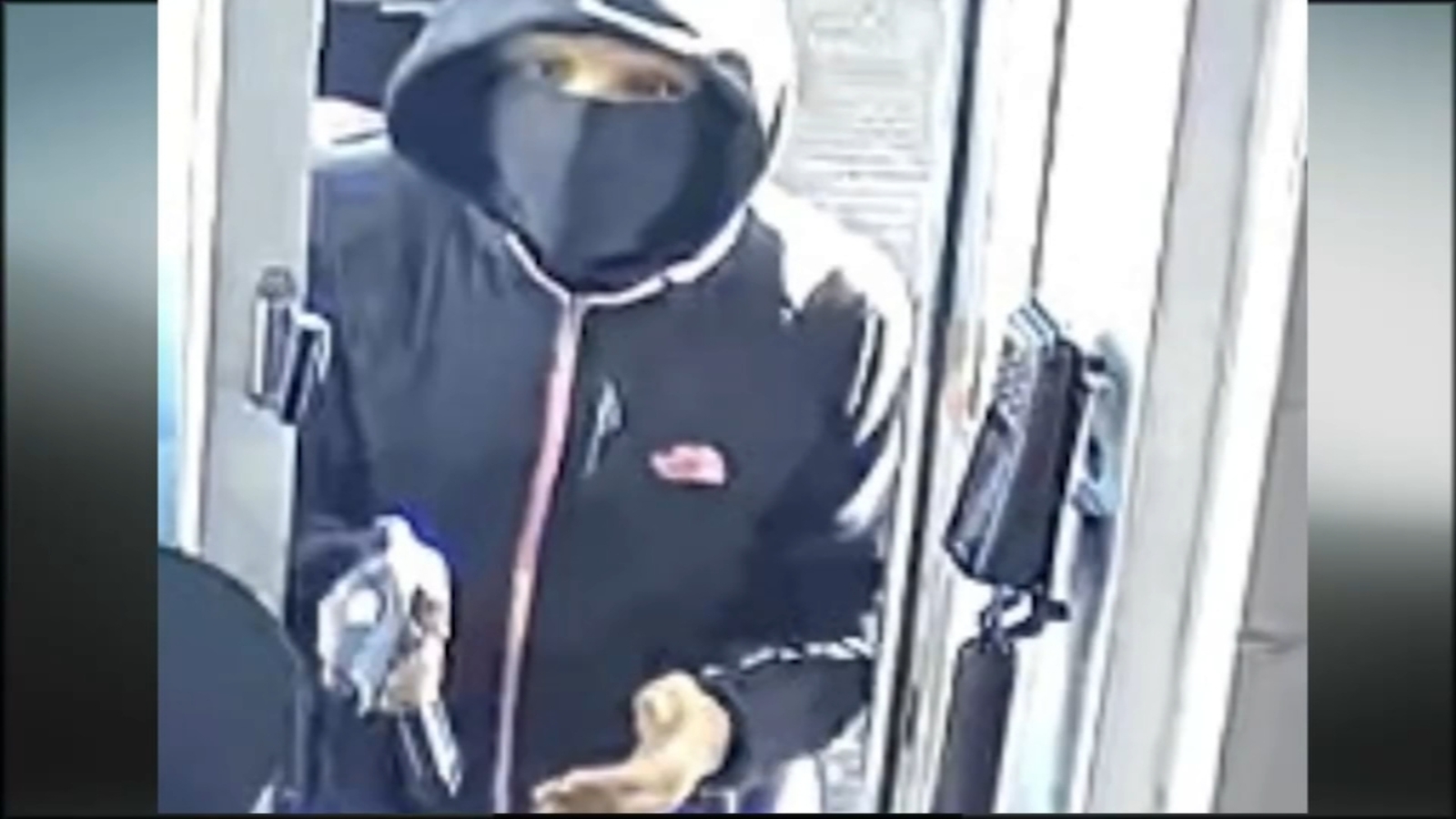 Philadelphia police searching for robbers targeting fast food ...