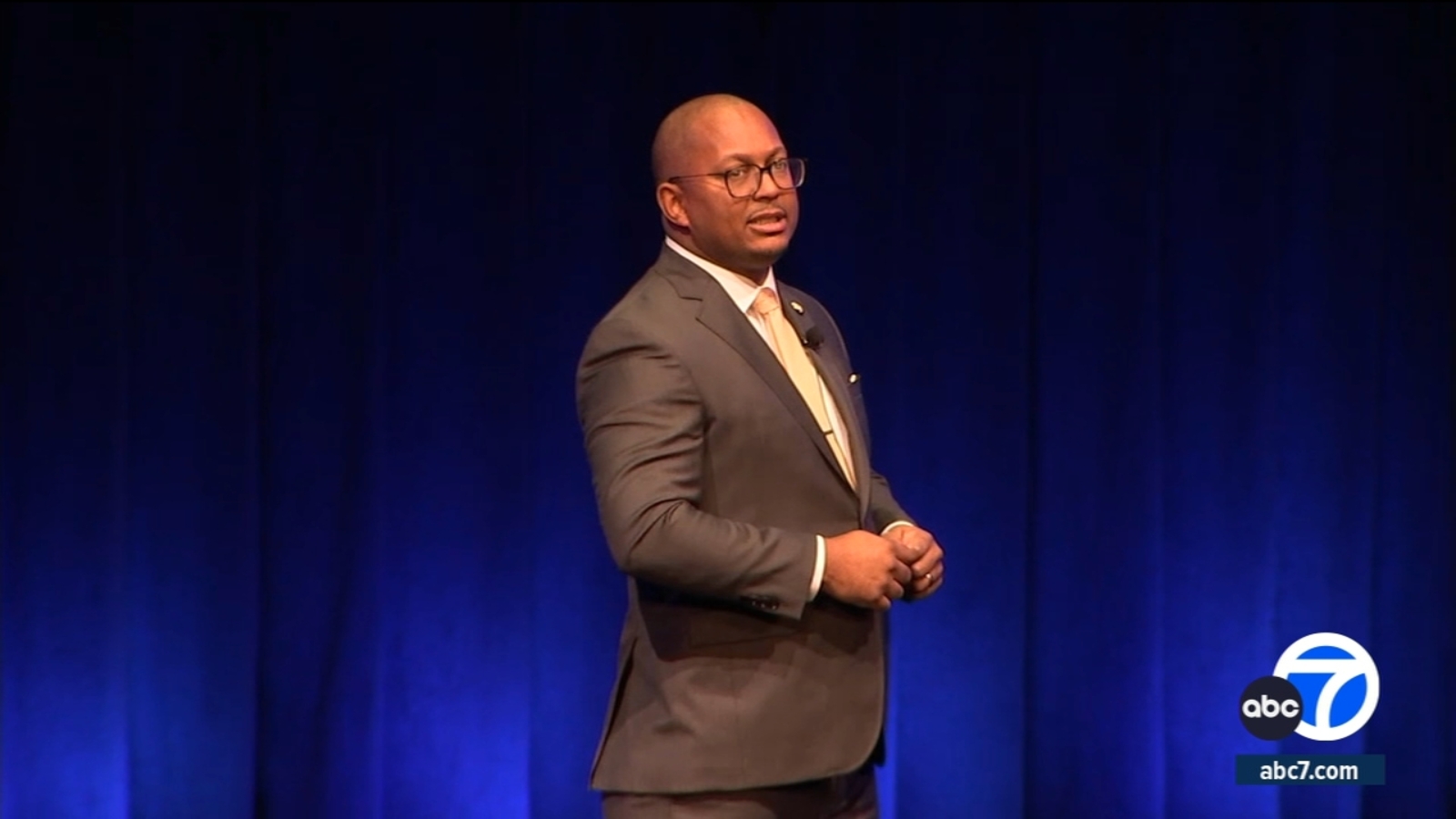 Long Beach Mayor Rex Richardson focuses on homelessness, economy ...