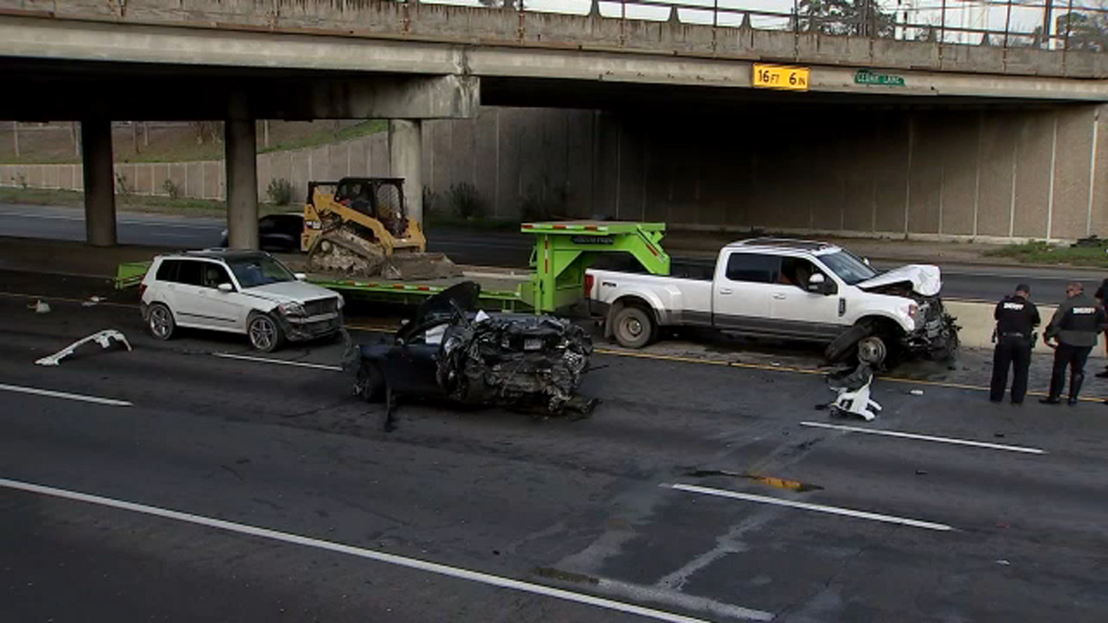 Harris County deputy hurt when truck drove through scene on I-10 East ...