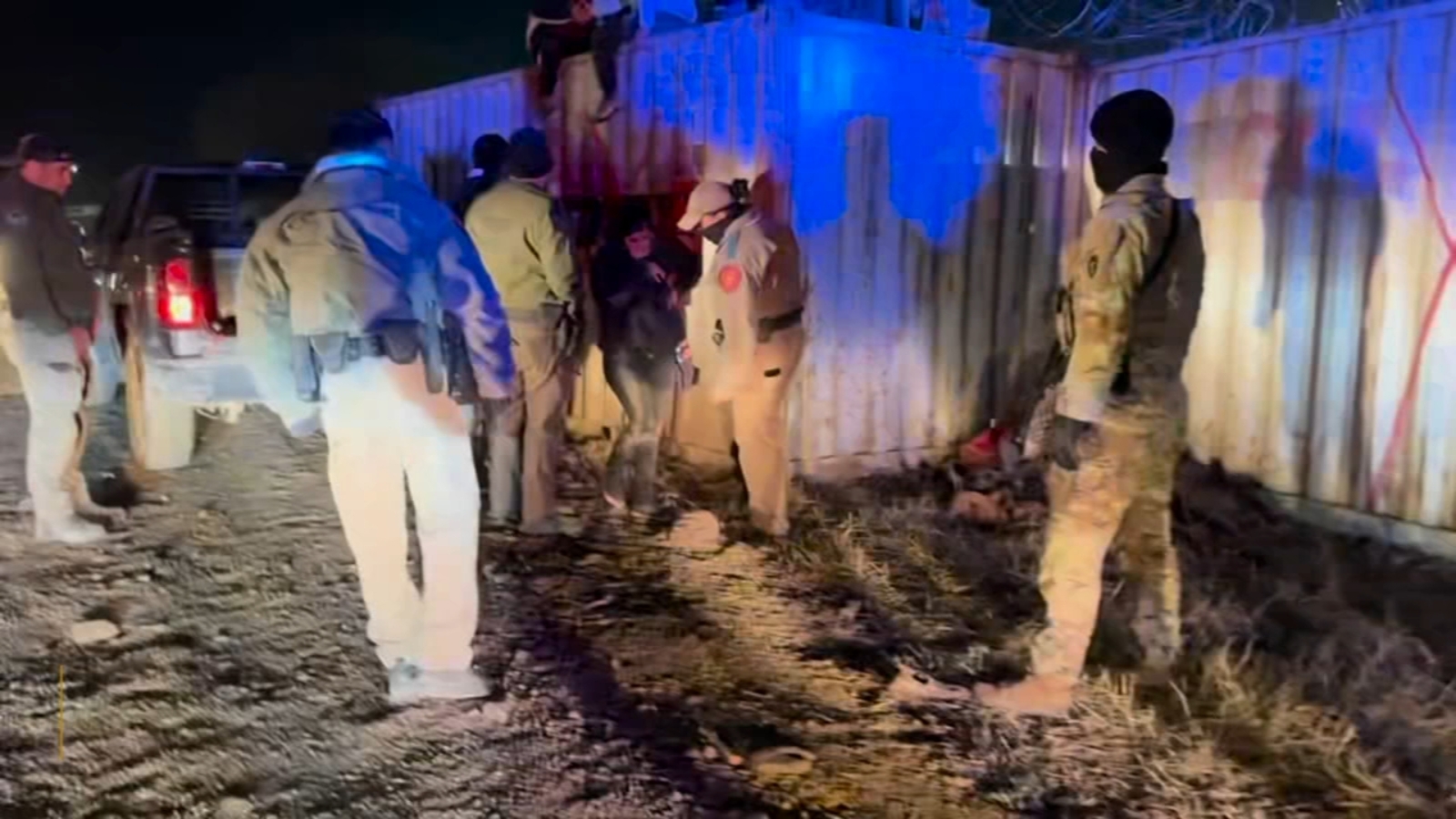 Texas migrants: Group of 10 migrants arrested in Eagle Pass, TX at ...