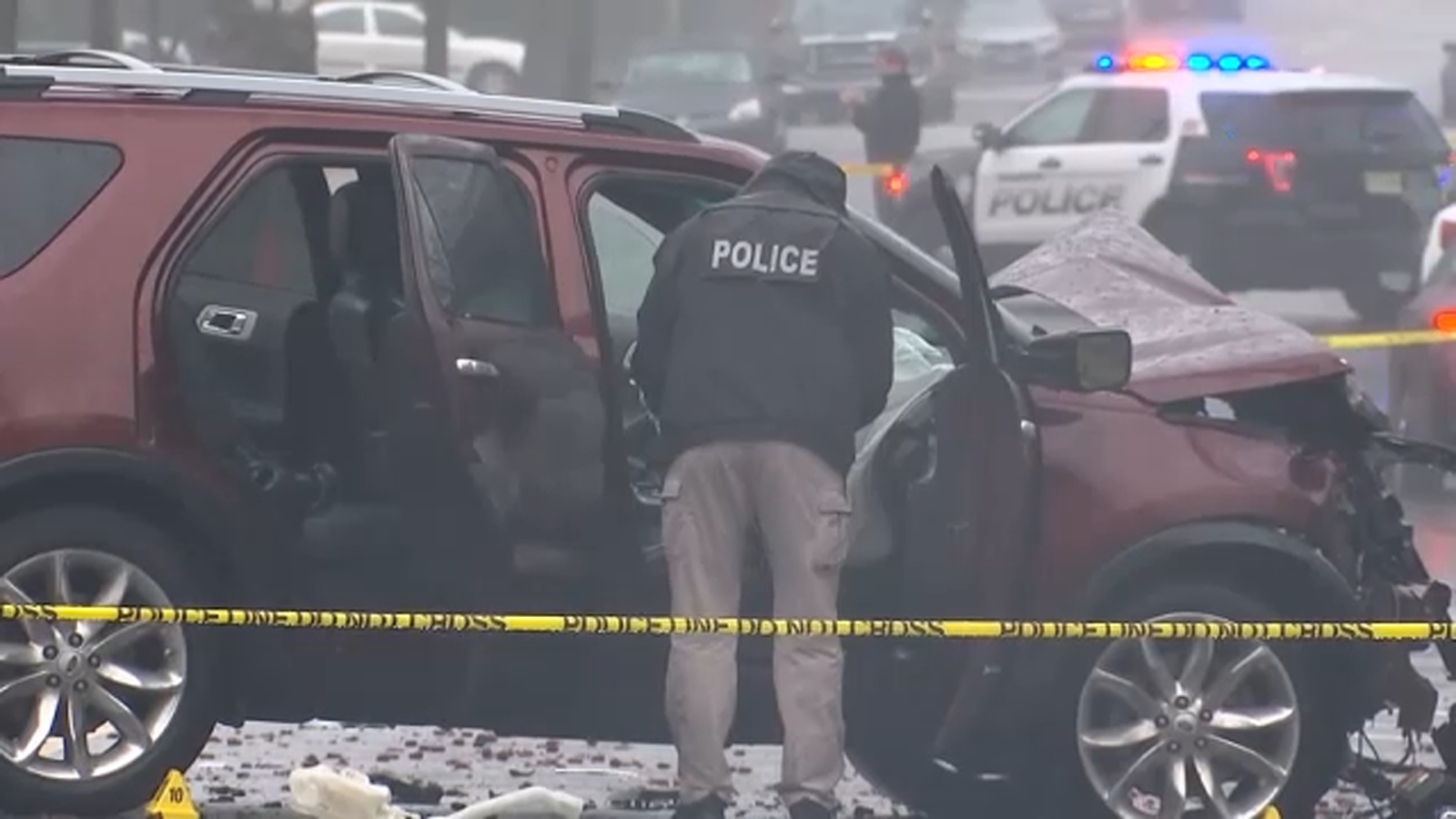 Teaneck, NJ accident sends car crashing into home - ABC7 New York