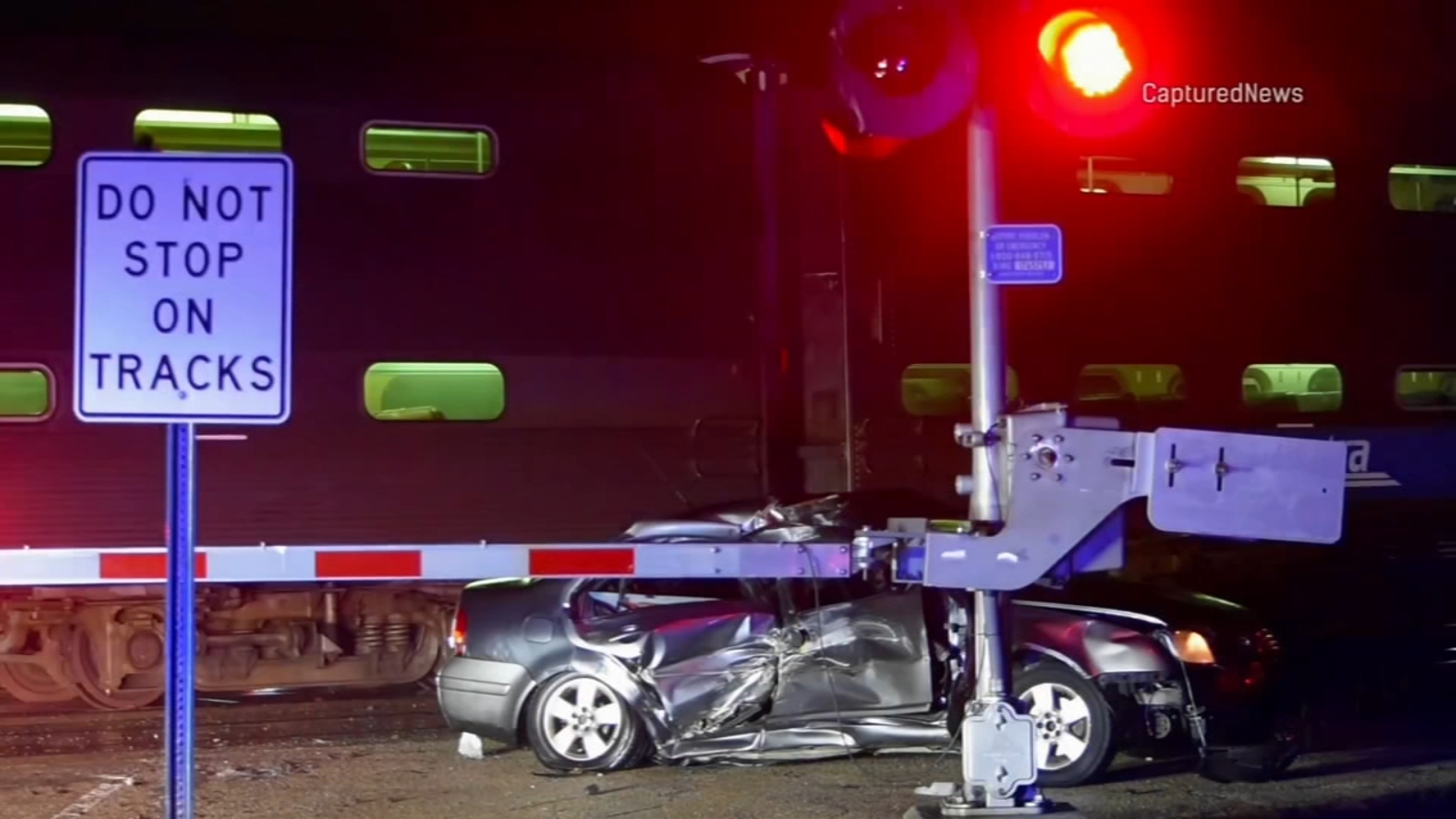 Metra train crash: UPN line train hits car in Glencoe near Old Green Bay Road and Maple Hill ...