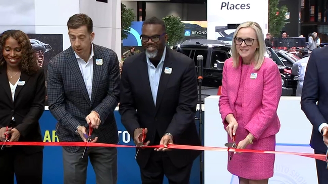 2024 Chicago Auto Show: Opening day of the largest, longest running ...
