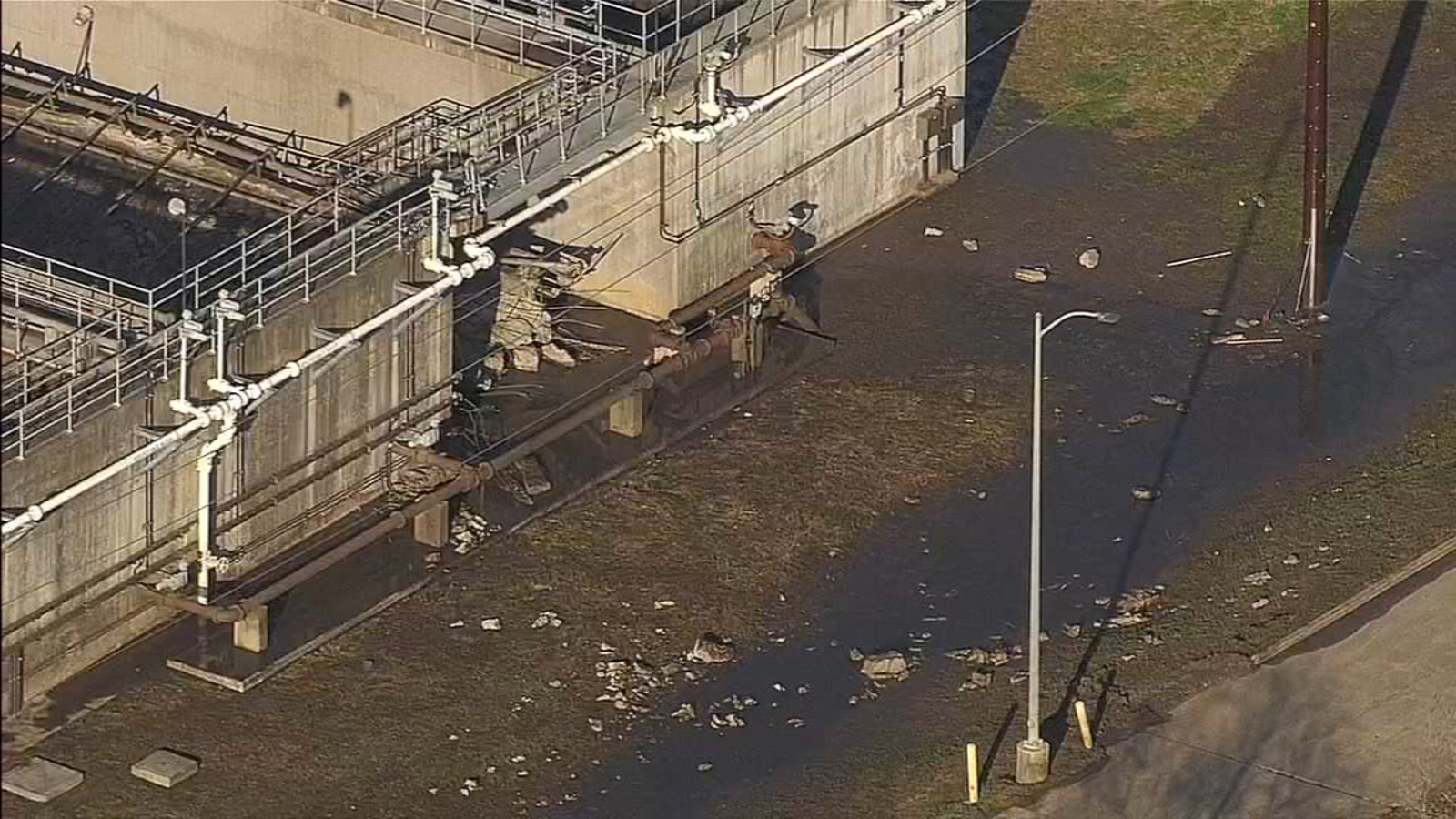 Houston wastewater spill: Gallons of sewage leaks from holding tank at ...
