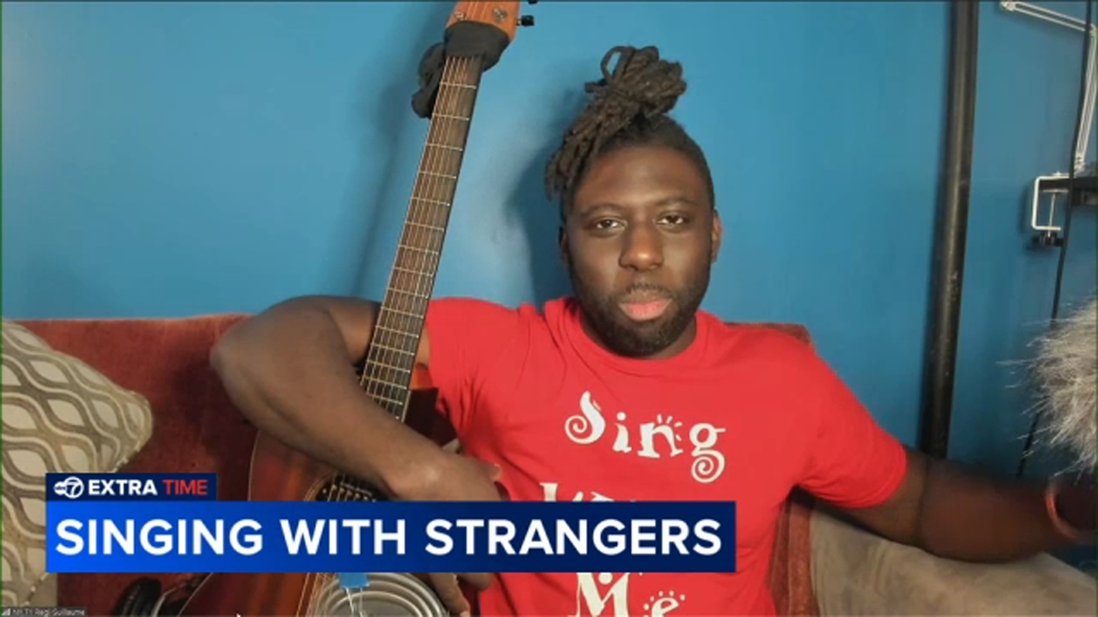 Guitarist Reggie Guillaume invites random strangers to sing with him on ...