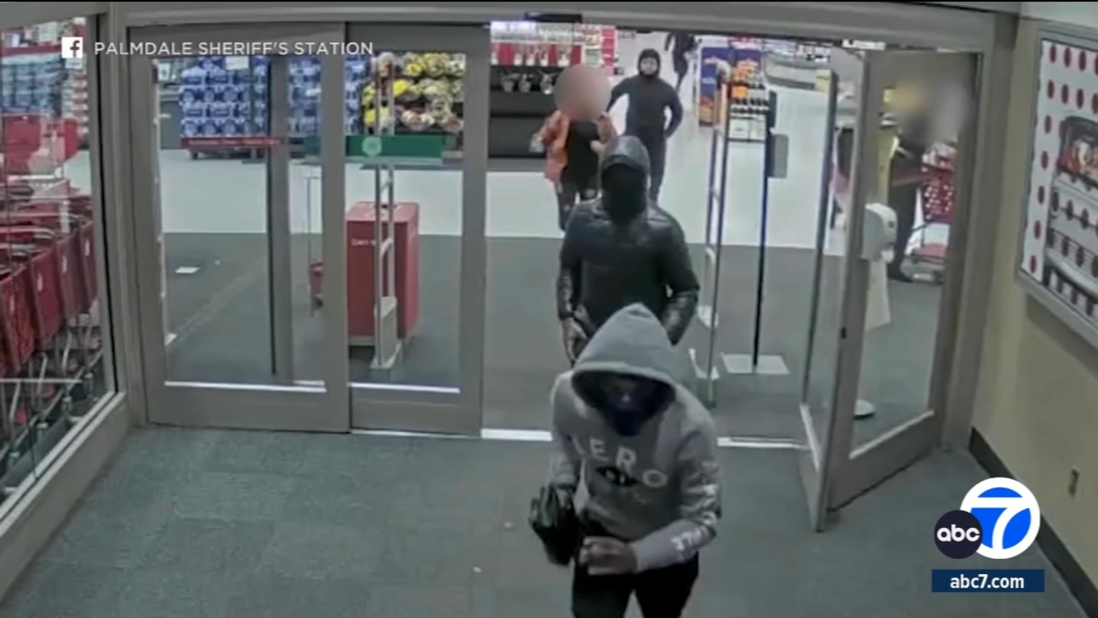 Search for purse thieves who threatened to shoot victim's son at Target ...