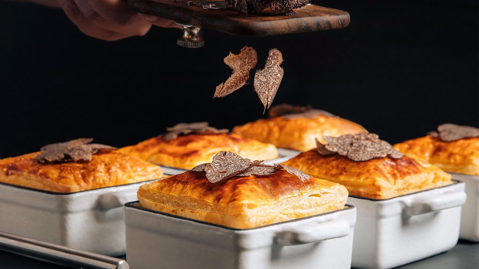 Wolfgang Puck reveals 30th Governors Ball menu for Oscars after-party ...