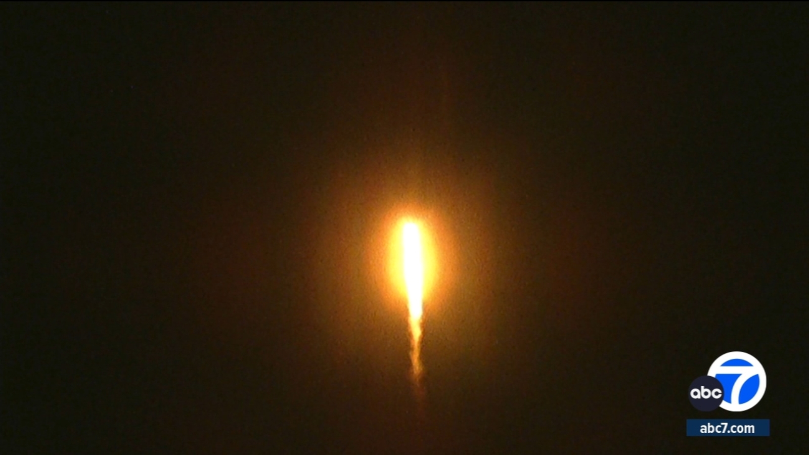 SpaceX launch lights up the Southern California skies as Falcon 9 ...