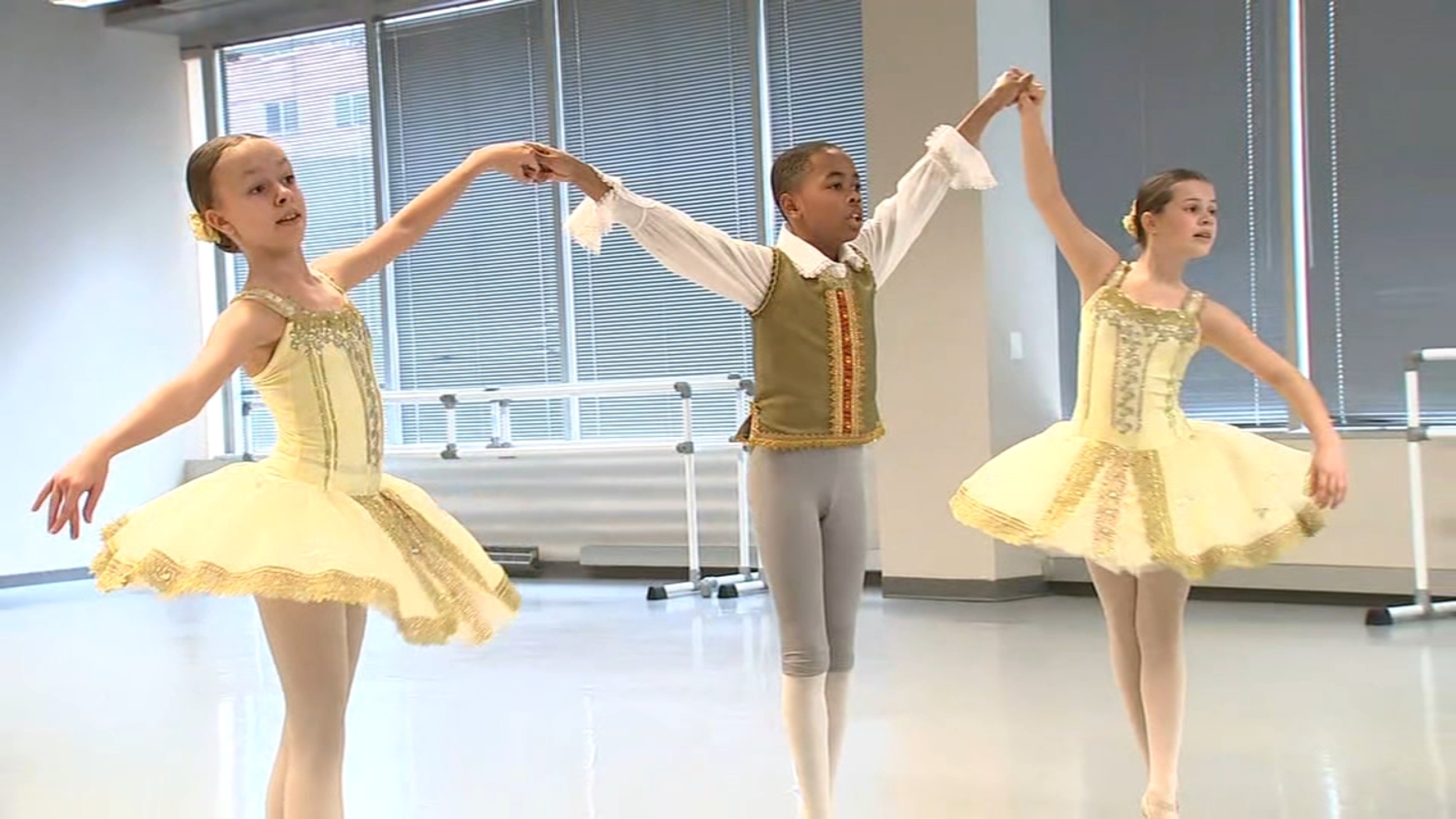 2 young Ukranian refugees find safe haven in dance at Philadelphia ...