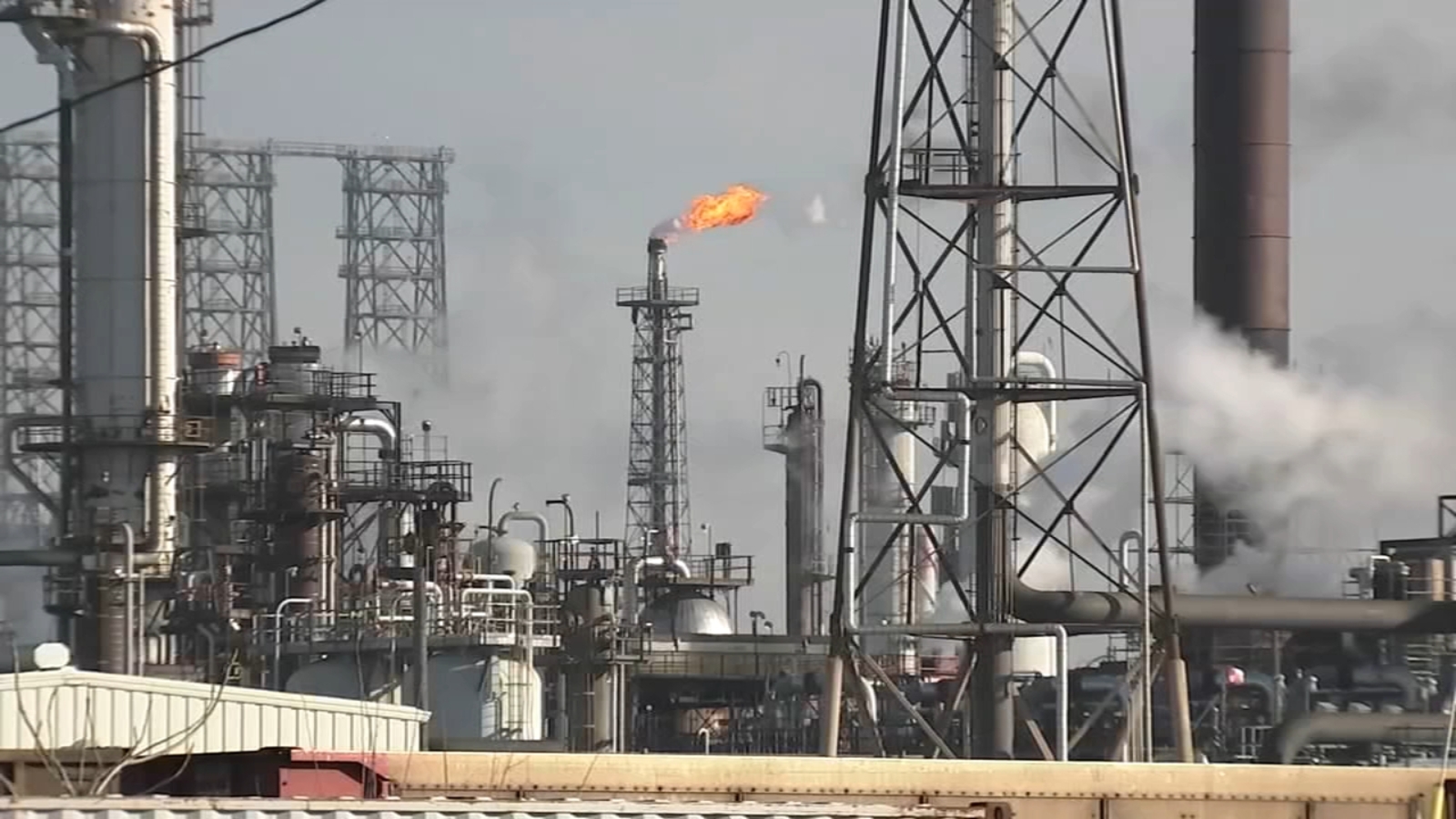 BP refinery Whiting news: Human skull found in gravel at Whiting BP oil ...